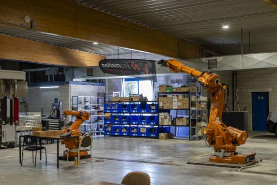 What is the difference between cobots and traditional robots? | Promation